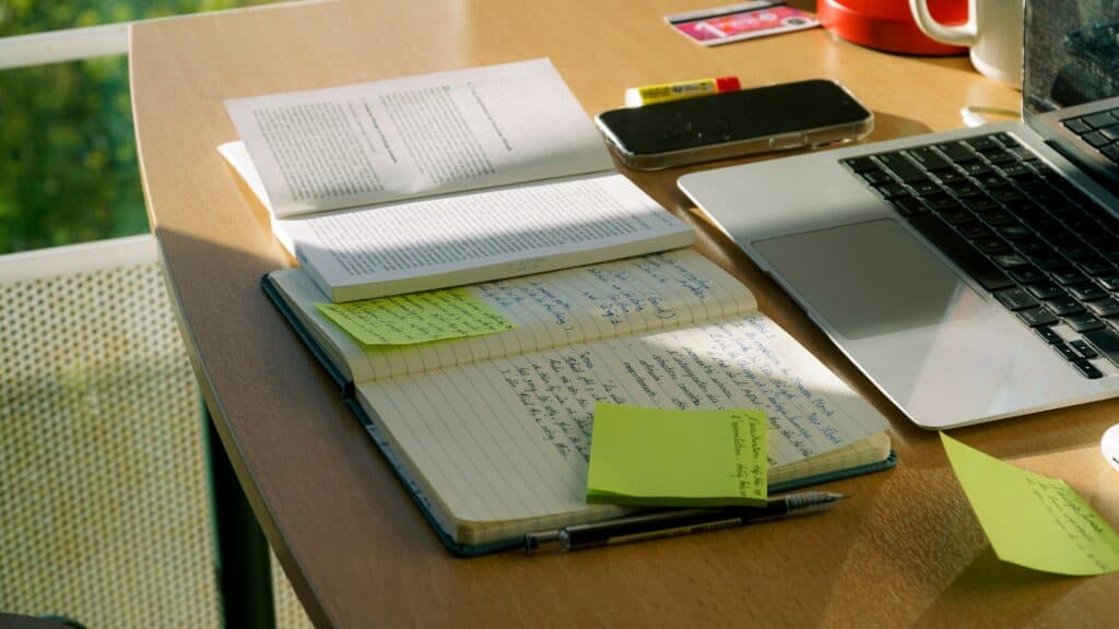 7 Essential Proof of Service Documents Accepted by UK Courts